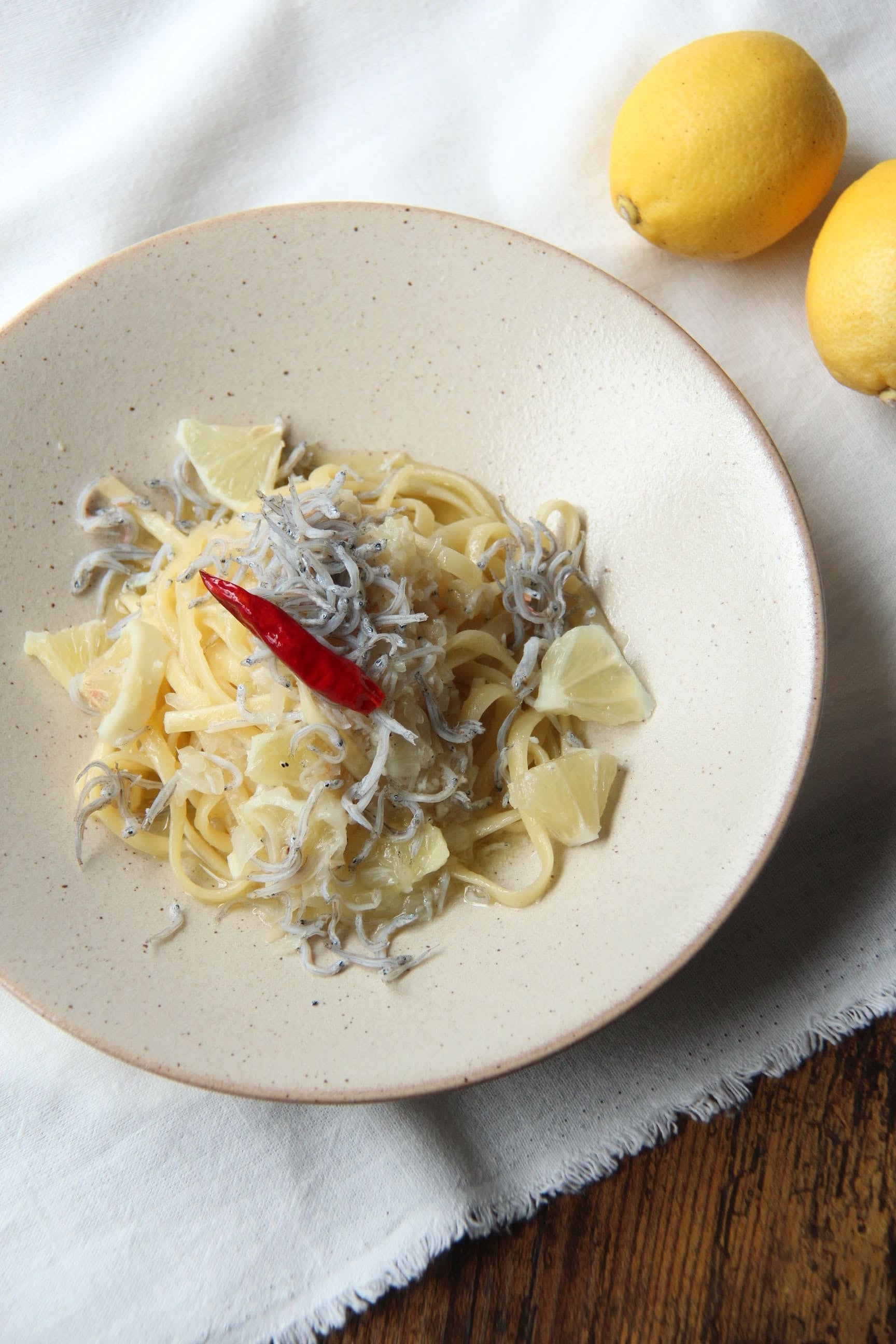 湘南しらすとレモン香るオイルパスタ – the bottle store